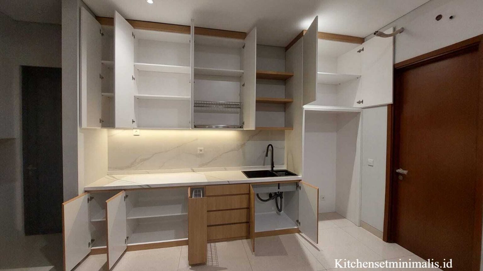 10 Desain Kitchen Set Minimalis Terbaru 2026 - Kitchensetminimalis.id